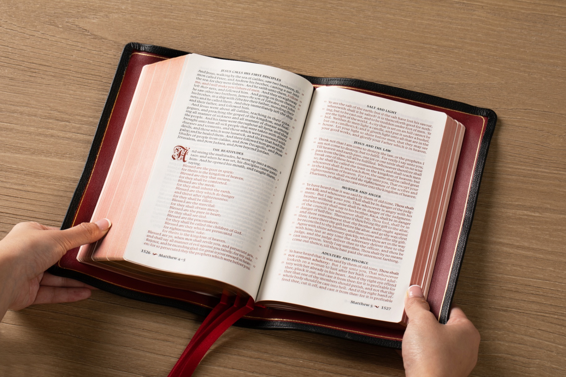 KJV Store Reader's Edition Bible with Sacred Syntax™